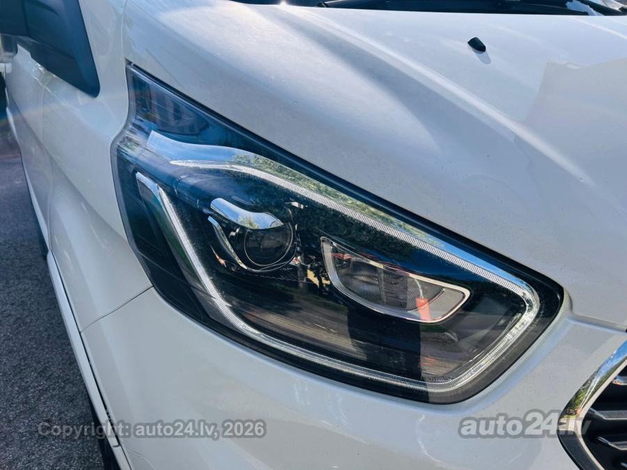 Balts Ford Tourneo 2021 Tallina, ar dzinēja tilpumu 2.00 L un nobraukumu 241 tūkst. km par 22950 €, foto 4 vietnē AUTOMOTO.COM.LV