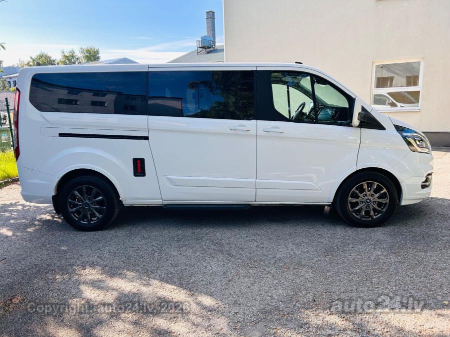 Balts Ford Tourneo 2021 Tallina, ar dzinēja tilpumu 2.00 L un nobraukumu 241 tūkst. km par 22950 €, foto 6 vietnē AUTOMOTO.COM.LV