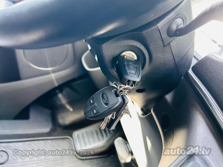 Balts Ford Tourneo 2021 Tallina, ar dzinēja tilpumu 2.00 L un nobraukumu 241 tūkst. km par 22950 €, foto 15 vietnē AUTOMOTO.COM.LV