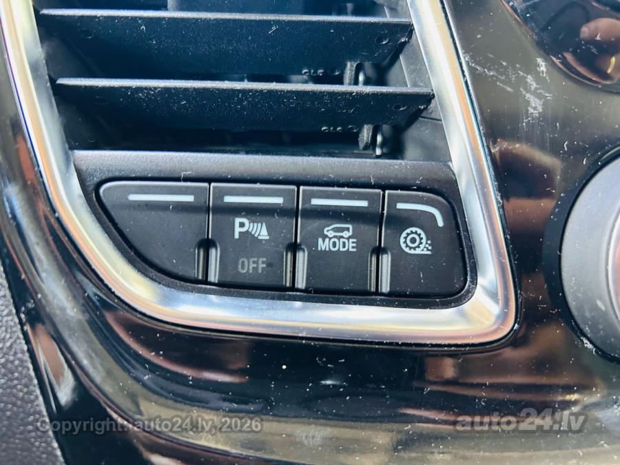 Balts Ford Tourneo 2021 Tallina, ar dzinēja tilpumu 2.00 L un nobraukumu 241 tūkst. km par 22950 €, foto 18 vietnē AUTOMOTO.COM.LV