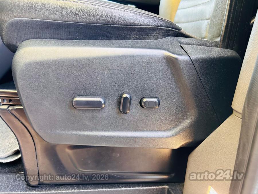 Balts Ford Tourneo 2021 Tallina, ar dzinēja tilpumu 2.00 L un nobraukumu 241 tūkst. km par 22950 €, foto 20 vietnē AUTOMOTO.COM.LV