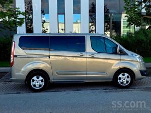 Yellow Ford Tourneo 2017 in Riga, with an engine capacity of 2.00 L and mileage of 425 thousand km for 10957 €, photo 8 on AUTOMOTO.COM.LV