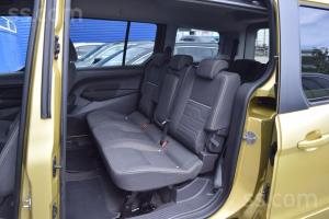 Dzeltens Ford Tourneo 2014 Rīga, ar dzinēja tilpumu 1.60 L un nobraukumu 260 tūkst. km par 11000 €, foto 12 vietnē AUTOMOTO.COM.LV