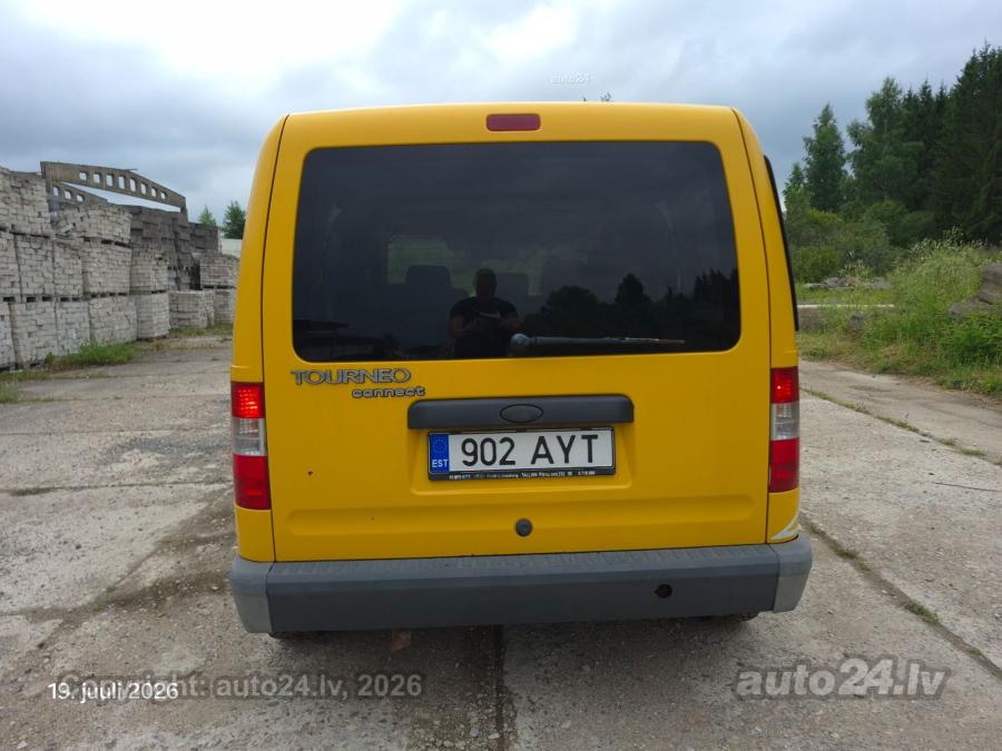 Yellow Ford Tourneo 2007 in Parnu, with an engine capacity of 1.80 L and mileage of 211 thousand km for 550 €, photo 6 on AUTOMOTO.COM.LV
