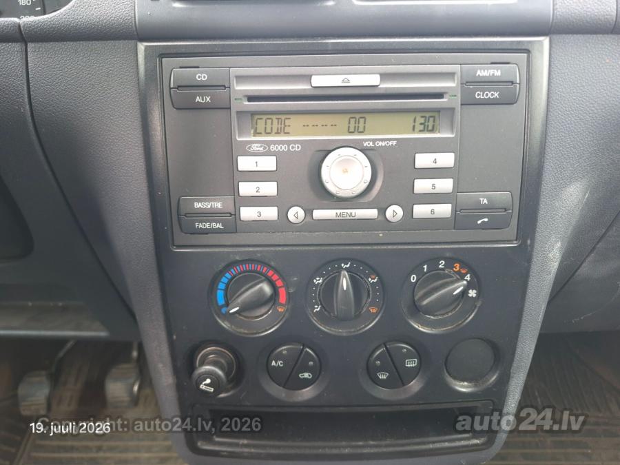 Yellow Ford Tourneo 2007 in Parnu, with an engine capacity of 1.80 L and mileage of 211 thousand km for 550 €, photo 10 on AUTOMOTO.COM.LV