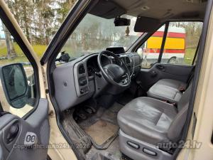 Beige Ford Transit 2004 in Rapla, with an engine capacity of 2.40 L and mileage of 315 thousand km for 4500 €, photo 9 on AUTOMOTO.COM.LV