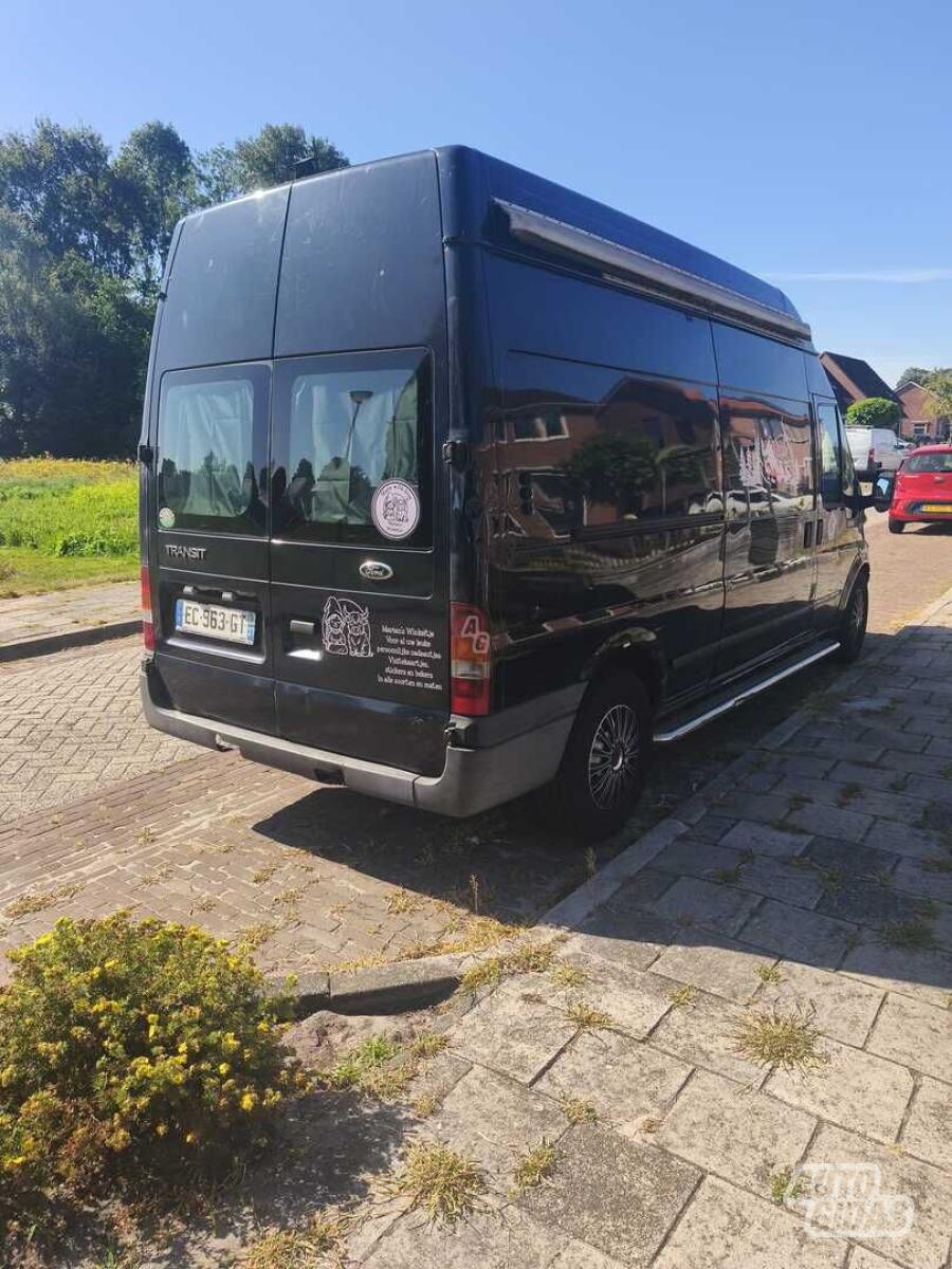 Black Ford Transit 2004 in Vilnius, with an engine capacity of 2.00 L and mileage of 317 thousand km for 5555 €, photo 5 on AUTOMOTO.COM.LV