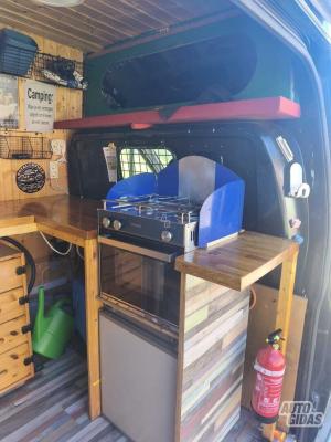 Black Ford Transit 2004 in Vilnius, with an engine capacity of 2.00 L and mileage of 317 thousand km for 5555 €, photo 21 on AUTOMOTO.COM.LV