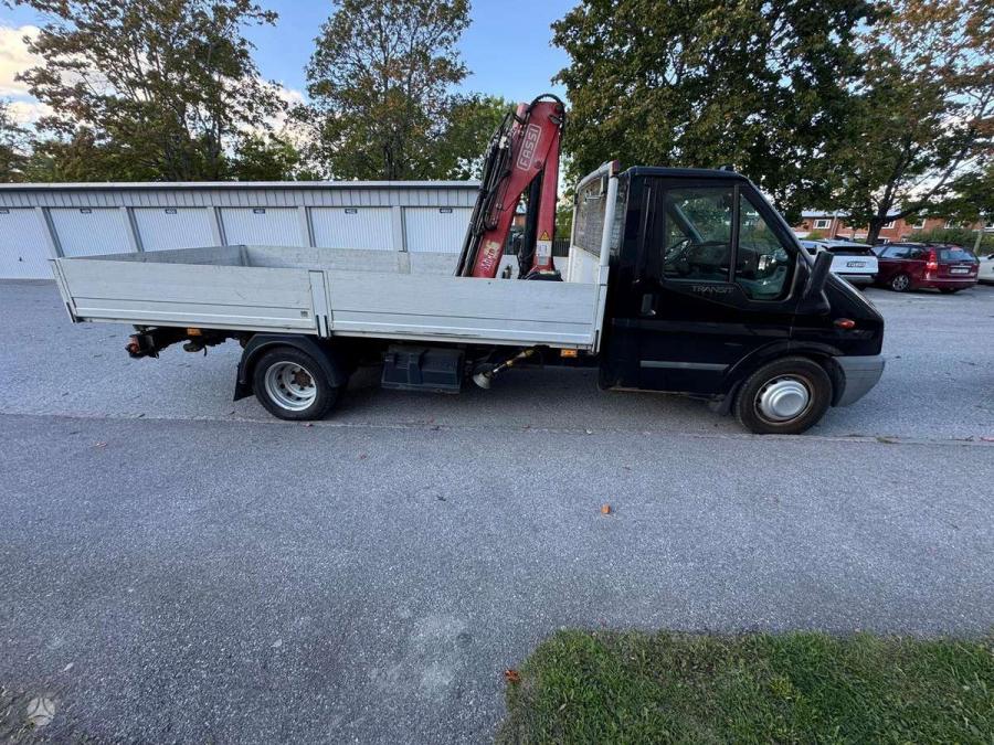 Black Ford Transit 2011 in Siauliai, with an engine capacity of 2.40 L and mileage of 270 thousand km for 8100 €, photo 7 on AUTOMOTO.COM.LV