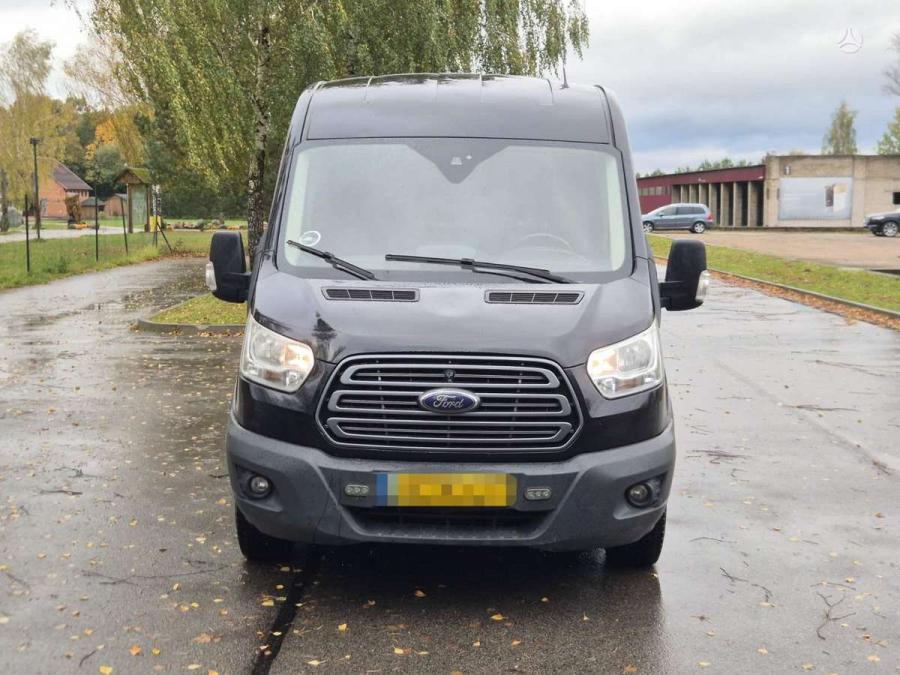 Black Ford Transit 2015 in Taurage, with an engine capacity of 2.20 L and mileage of 241 thousand km for 5300 €, photo 4 on AUTOMOTO.COM.LV