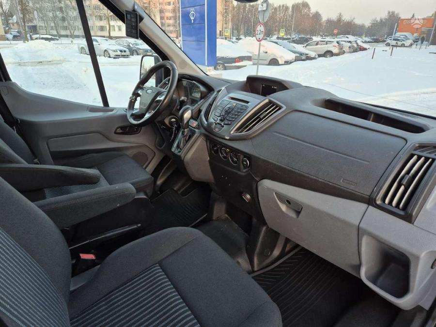 Black Ford Transit 2017 in Panevezys, with an engine capacity of 2.00 L and mileage of 527 thousand km for 7600 €, photo 10 on AUTOMOTO.COM.LV