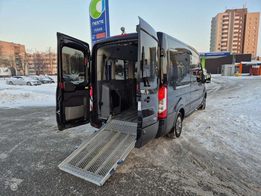 Black Ford Transit 2017 in Panevezys, with an engine capacity of 2.00 L and mileage of 527 thousand km for 7600 €, photo 25 on AUTOMOTO.COM.LV