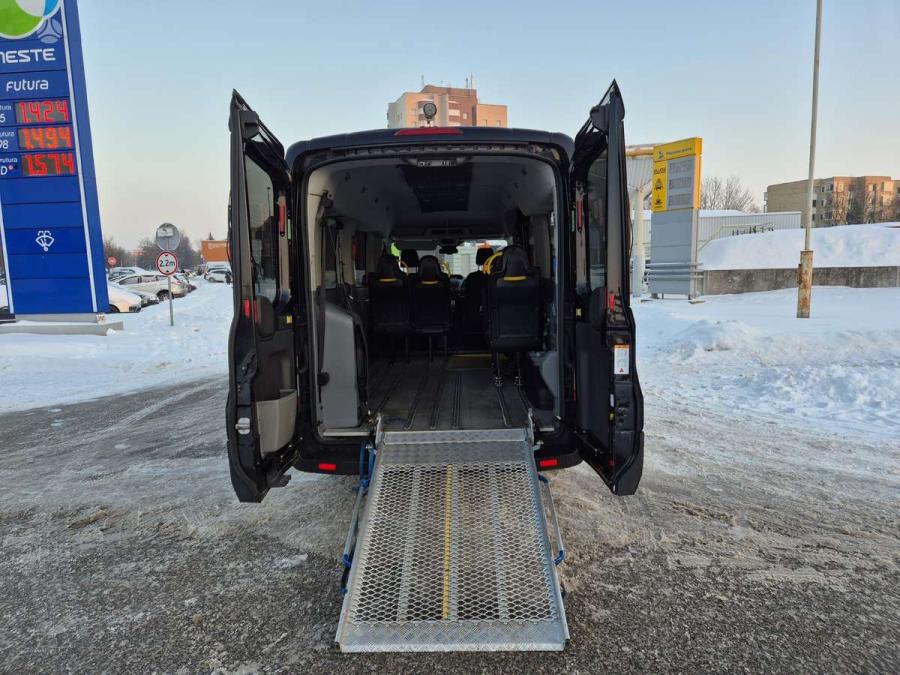 Black Ford Transit 2017 in Panevezys, with an engine capacity of 2.00 L and mileage of 527 thousand km for 7600 €, photo 26 on AUTOMOTO.COM.LV