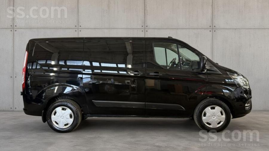 Black Ford Transit 2018 in Riga, with an engine capacity of 2.00 L and mileage of 217 thousand km for 13900 €, photo 3 on AUTOMOTO.COM.LV