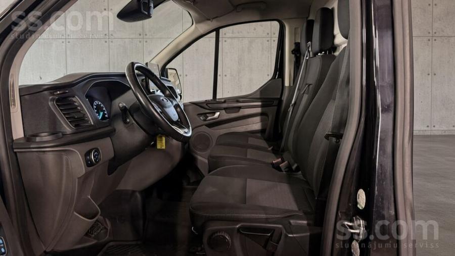 Black Ford Transit 2018 in Riga, with an engine capacity of 2.00 L and mileage of 217 thousand km for 13900 €, photo 7 on AUTOMOTO.COM.LV