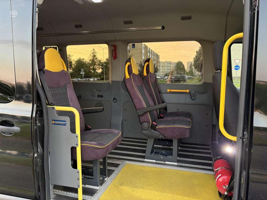 Melns Ford Transit 2019 Panevēža, ar dzinēja tilpumu 2.00 L un nobraukumu 448 tūkst. km par 5800 €, foto 14 vietnē AUTOMOTO.COM.LV