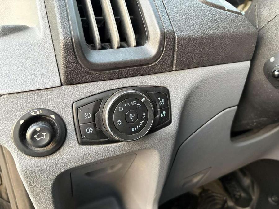 Melns Ford Transit 2019 Panevēža, ar dzinēja tilpumu 2.00 L un nobraukumu 448 tūkst. km par 5800 €, foto 20 vietnē AUTOMOTO.COM.LV