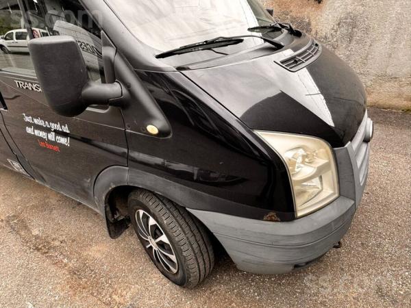 Black Ford Transit 2011 in Daugavpils, with an engine capacity of 2.20 L and mileage of 238 thousand km for 2970 €, photo 3 on AUTOMOTO.COM.LV