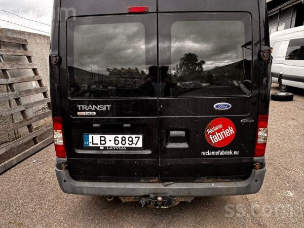 Black Ford Transit 2011 in Daugavpils, with an engine capacity of 2.20 L and mileage of 238 thousand km for 2970 €, photo 4 on AUTOMOTO.COM.LV