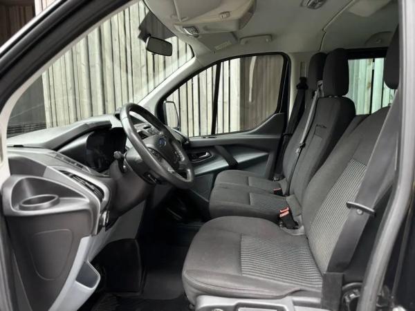 Black Ford Transit 2014 in Riga, with an engine capacity of 2.20 L and mileage of 322 thousand km for 9800 €, photo 8 on AUTOMOTO.COM.LV