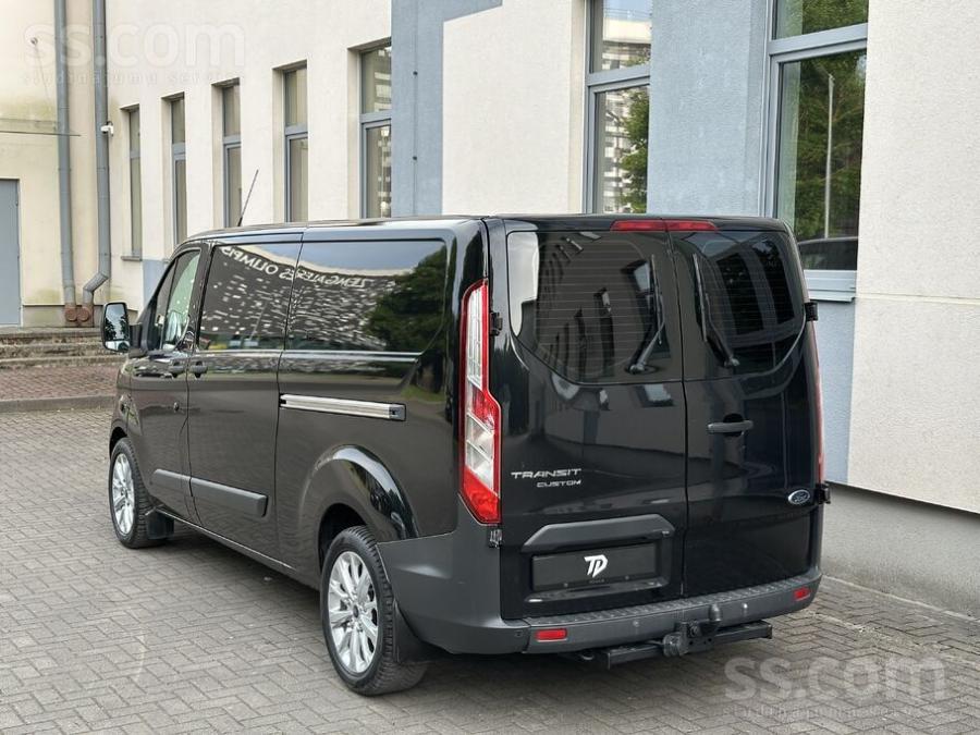 Black Ford Transit 2015 in Jelgava, with an engine capacity of 2.20 L and mileage of 218 thousand km for 7950 €, photo 9 on AUTOMOTO.COM.LV