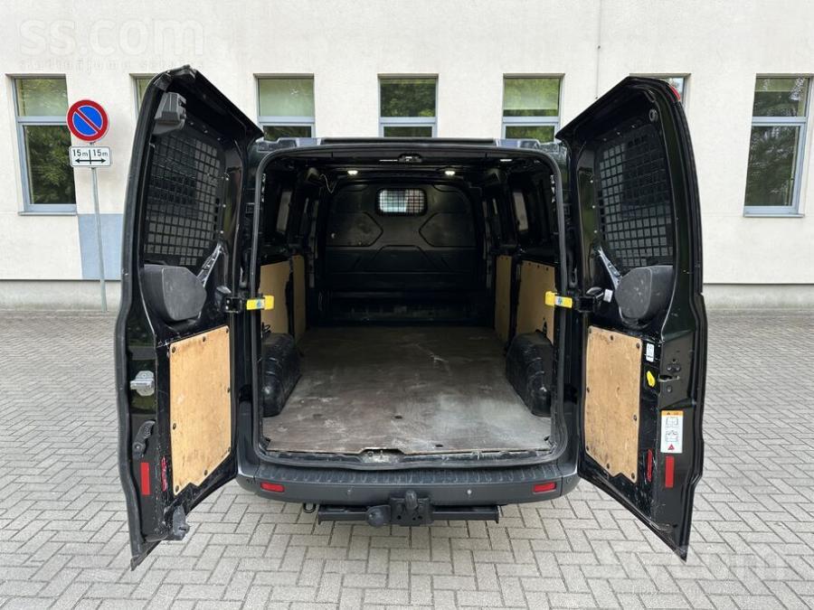 Black Ford Transit 2015 in Jelgava, with an engine capacity of 2.20 L and mileage of 218 thousand km for 7950 €, photo 26 on AUTOMOTO.COM.LV
