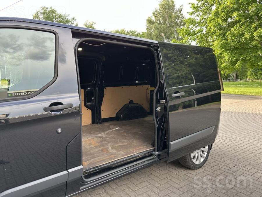 Black Ford Transit 2015 in Jelgava, with an engine capacity of 2.20 L and mileage of 218 thousand km for 7950 €, photo 27 on AUTOMOTO.COM.LV