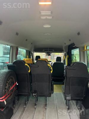Black Ford Transit 2016 in Jelgava, with an engine capacity of 2.00 L and mileage of 272 thousand km for 8500 €, photo 8 on AUTOMOTO.COM.LV