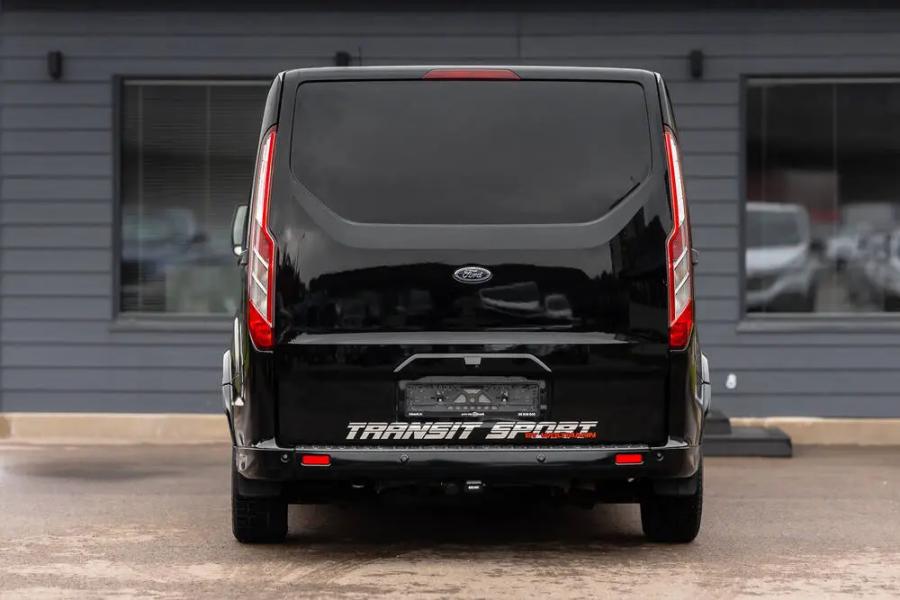 Black Ford Transit 2017 in Jelgava, with an engine capacity of 2.00 L and mileage of 160 thousand km for 15950 €, photo 8 on AUTOMOTO.COM.LV