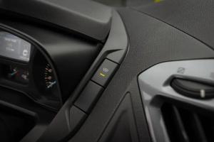 Black Ford Transit 2017 in Jelgava, with an engine capacity of 2.00 L and mileage of 160 thousand km for 15950 €, photo 18 on AUTOMOTO.COM.LV