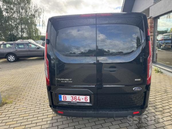 Black Ford Transit 2018 in Talsi, with an engine capacity of 2.00 L and mileage of 274 thousand km for 14800 €, photo 5 on AUTOMOTO.COM.LV