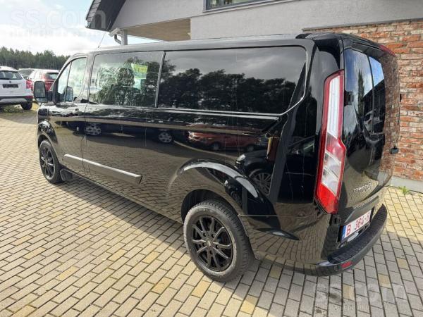 Black Ford Transit 2018 in Talsi, with an engine capacity of 2.00 L and mileage of 274 thousand km for 14800 €, photo 6 on AUTOMOTO.COM.LV