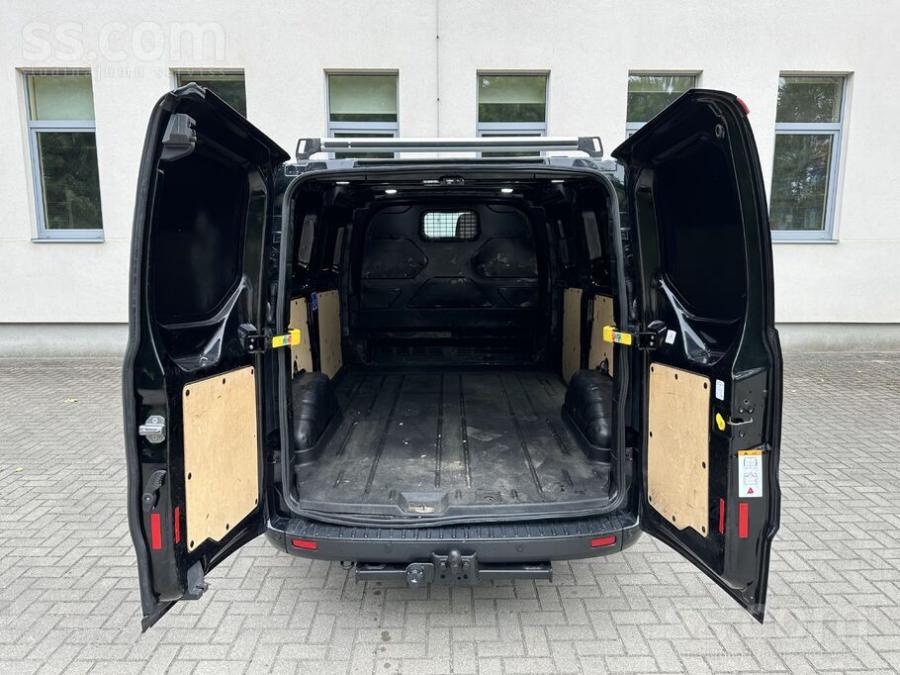Melns Ford Transit 2018 Jelgava, ar dzinēja tilpumu 2.00 L un nobraukumu 180 tūkst. km par 10900 €, foto 8 vietnē AUTOMOTO.COM.LV