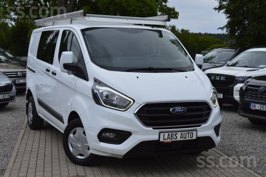 Black Ford Transit 2018 in Tukums, with an engine capacity of 2.00 L and mileage of 223 thousand km for 12695 €, photo 4 on AUTOMOTO.COM.LV