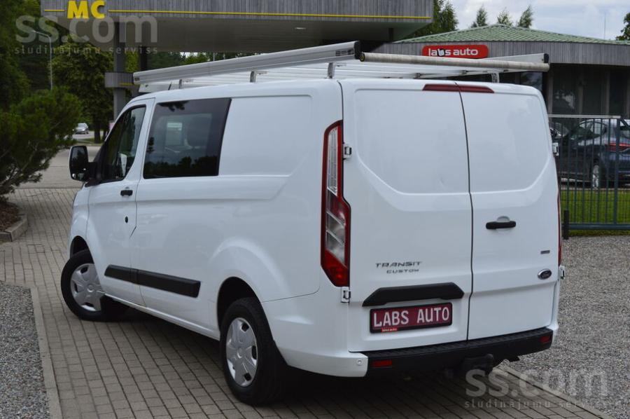 Black Ford Transit 2018 in Tukums, with an engine capacity of 2.00 L and mileage of 223 thousand km for 12695 €, photo 5 on AUTOMOTO.COM.LV