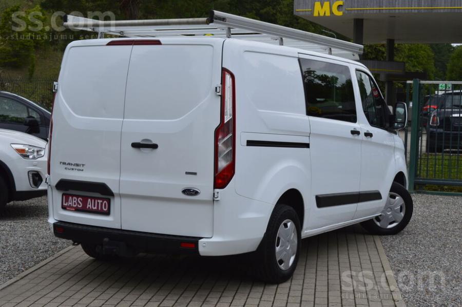 Black Ford Transit 2018 in Tukums, with an engine capacity of 2.00 L and mileage of 223 thousand km for 12695 €, photo 7 on AUTOMOTO.COM.LV