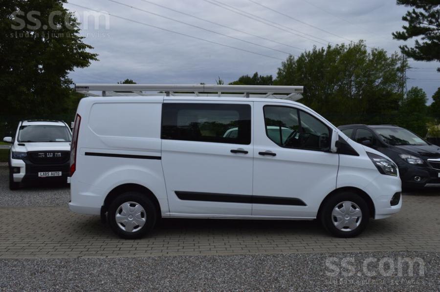 Black Ford Transit 2018 in Tukums, with an engine capacity of 2.00 L and mileage of 223 thousand km for 12695 €, photo 8 on AUTOMOTO.COM.LV