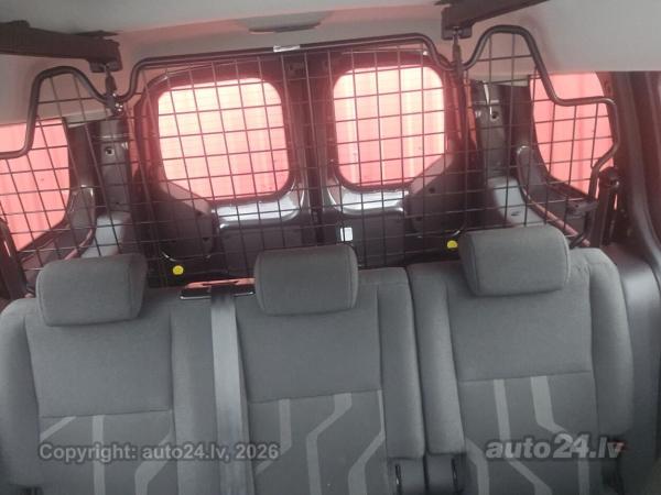 Melns Ford Transit 2016 Tallina, ar dzinēja tilpumu 1.50 L un nobraukumu 240 tūkst. km par 12000 €, foto 7 vietnē AUTOMOTO.COM.LV