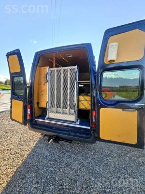 Blue Ford Transit 2009 in Cesis, with an engine capacity of 2.40 L and mileage of 353 thousand km for 8700 €, photo 3 on AUTOMOTO.COM.LV