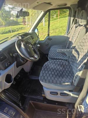 Blue Ford Transit 2009 in Cesis, with an engine capacity of 2.40 L and mileage of 353 thousand km for 8700 €, photo 8 on AUTOMOTO.COM.LV