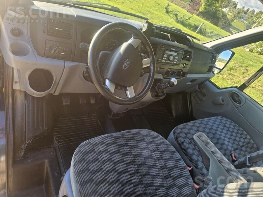 Blue Ford Transit 2009 in Cesis, with an engine capacity of 2.40 L and mileage of 353 thousand km for 8700 €, photo 12 on AUTOMOTO.COM.LV