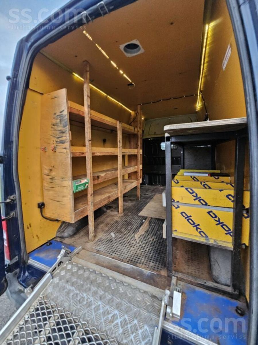 Blue Ford Transit 2009 in Cesis, with an engine capacity of 2.40 L and mileage of 353 thousand km for 8700 €, photo 13 on AUTOMOTO.COM.LV