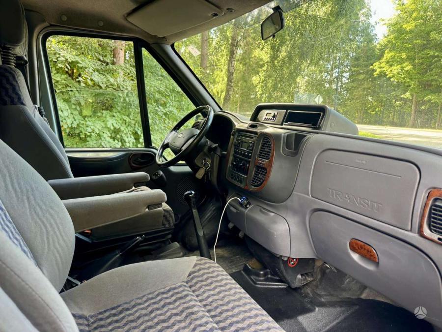 Zils Ford Transit 2003 Radviliškis, ar dzinēja tilpumu 2.00 L un nobraukumu 332 tūkst. km par 3100 €, foto 15 vietnē AUTOMOTO.COM.LV