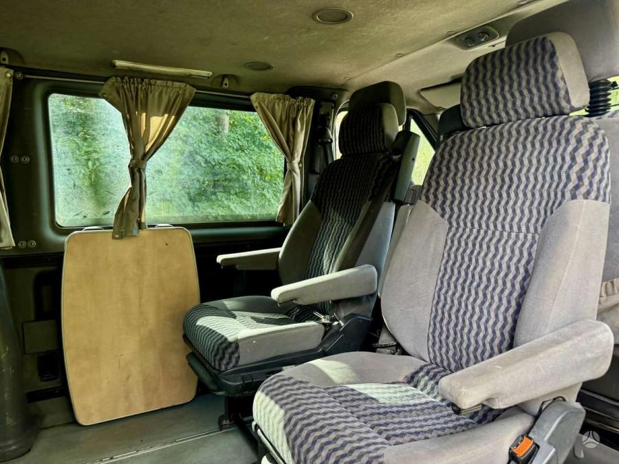 Zils Ford Transit 2003 Radviliškis, ar dzinēja tilpumu 2.00 L un nobraukumu 332 tūkst. km par 3100 €, foto 16 vietnē AUTOMOTO.COM.LV