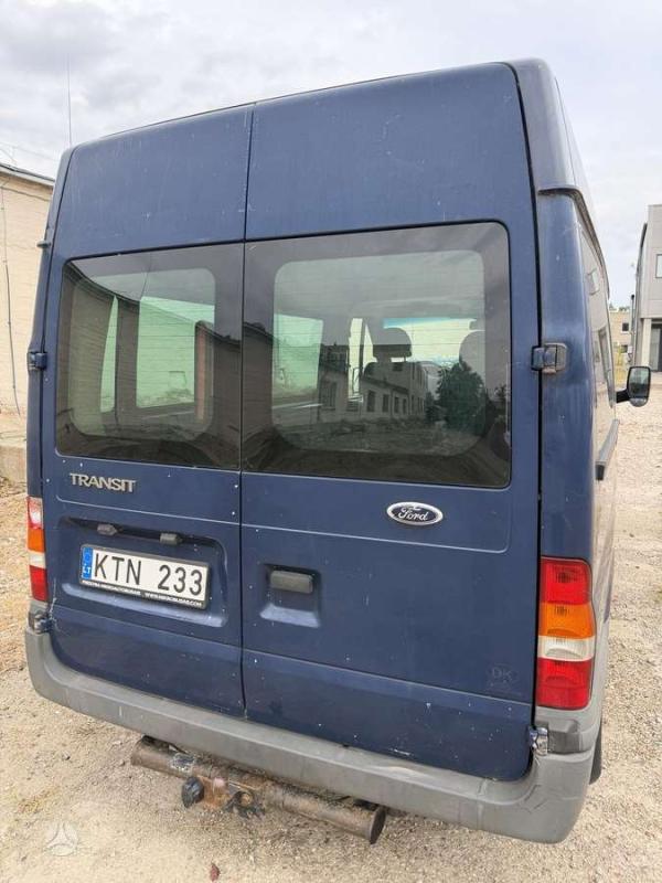 Blue Ford Transit 2006 in Kaunas, with an engine capacity of 2.40 L and mileage of 136 thousand km for 3400 €, photo 4 on AUTOMOTO.COM.LV