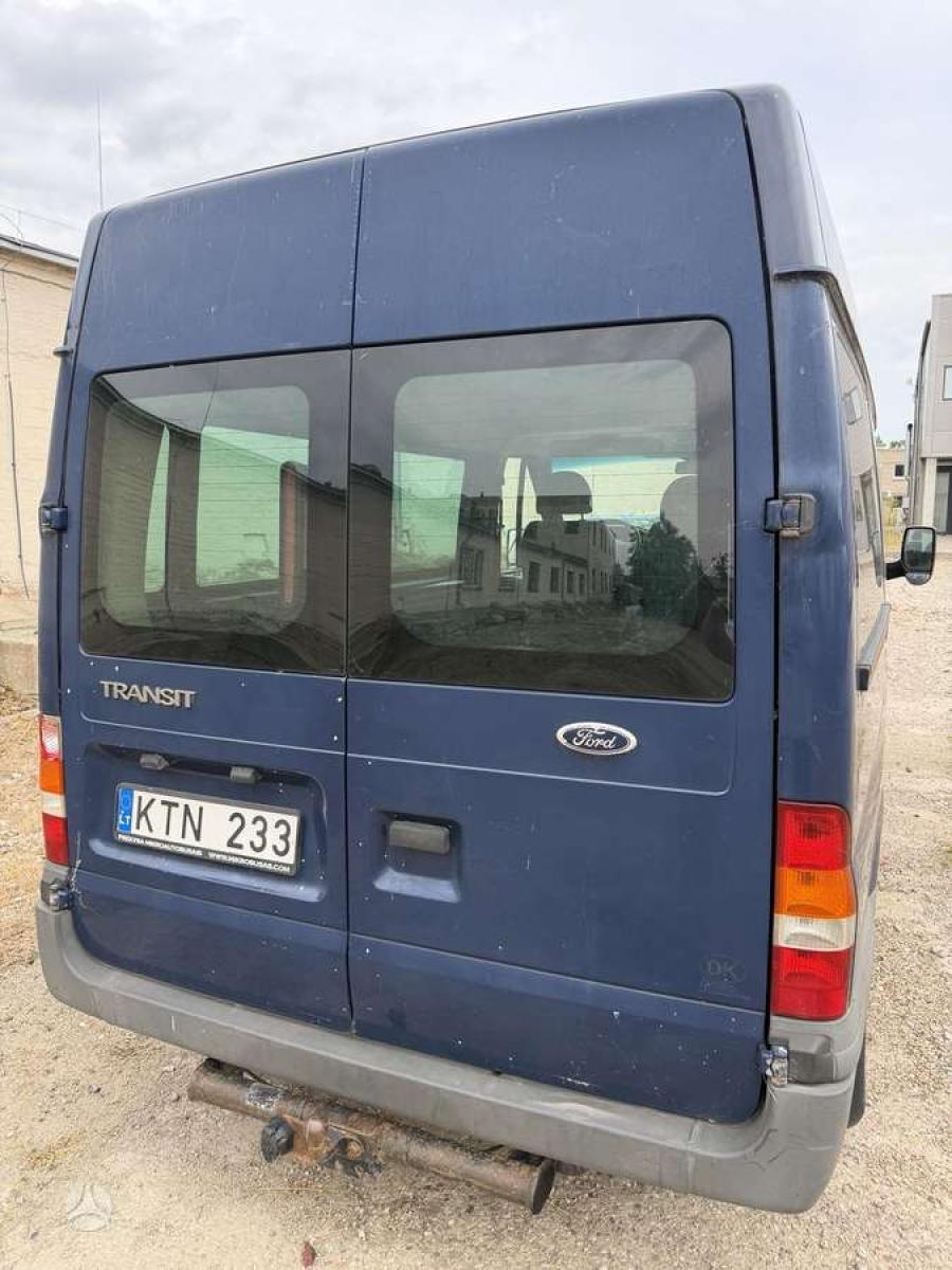 Blue Ford Transit 2006 in Kaunas, with an engine capacity of 2.40 L and mileage of 136 thousand km for 3400 €, photo 4 on AUTOMOTO.COM.LV