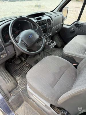 Blue Ford Transit 2006 in Kaunas, with an engine capacity of 2.40 L and mileage of 136 thousand km for 3400 €, photo 9 on AUTOMOTO.COM.LV