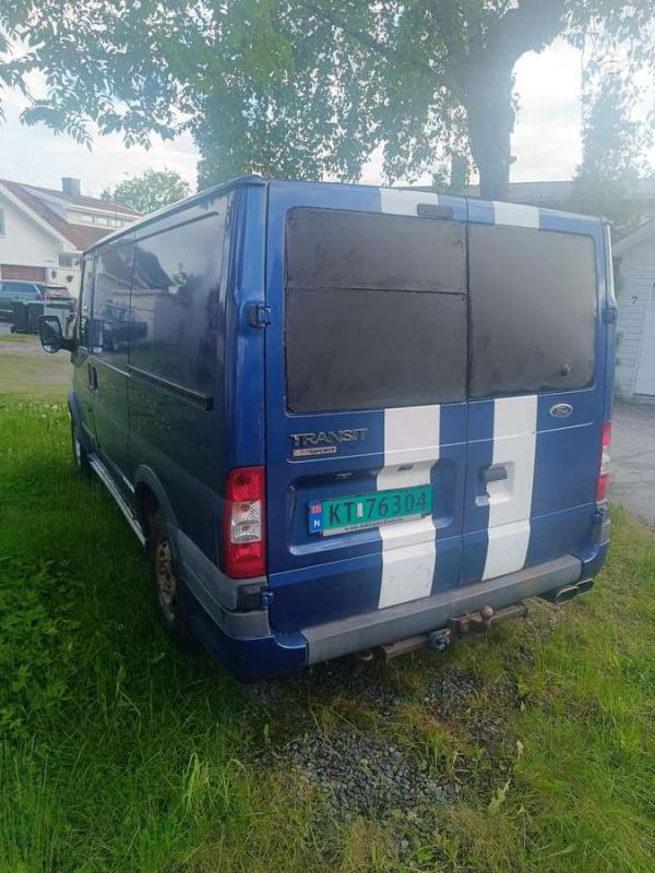 Zils Ford Transit 2008 Jonava, ar dzinēja tilpumu 2.19 L un nobraukumu 158 tūkst. km par 1950 €, foto 3 vietnē AUTOMOTO.COM.LV