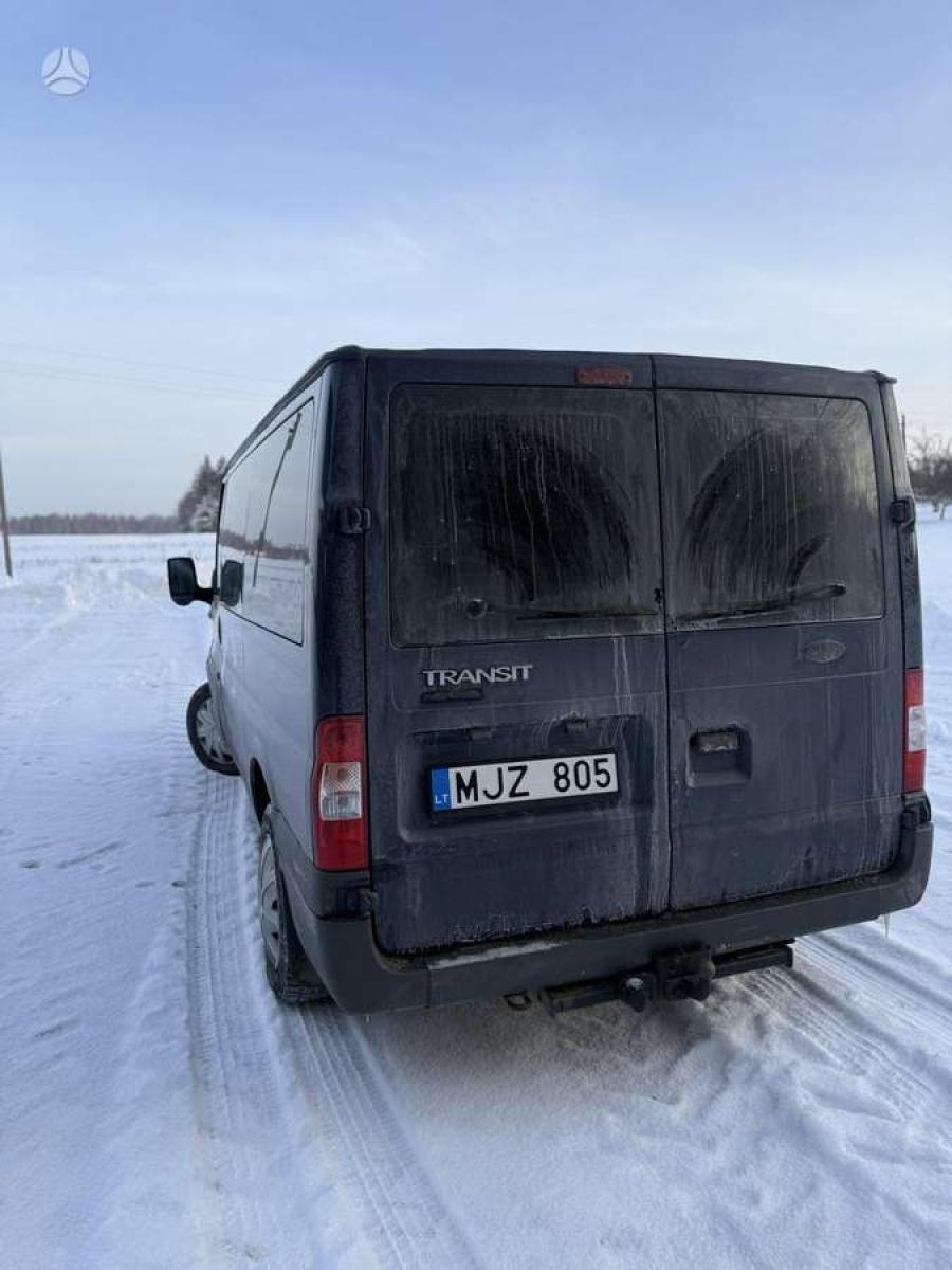 Zils Ford Transit 2010 Viļņa, ar dzinēja tilpumu 2.20 L un nobraukumu 241 tūkst. km par 5300 €, foto 4 vietnē AUTOMOTO.COM.LV