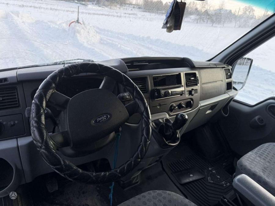 Zils Ford Transit 2010 Viļņa, ar dzinēja tilpumu 2.20 L un nobraukumu 241 tūkst. km par 5300 €, foto 8 vietnē AUTOMOTO.COM.LV